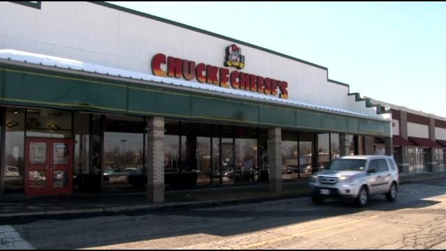 Customers Attack Employees At Ohio Chuck E Cheese Wdrb 41 Louisville