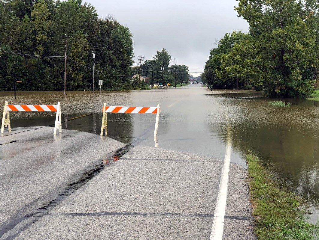 Louisville and southern Indiana cope with rising floodwaters | Local ...
