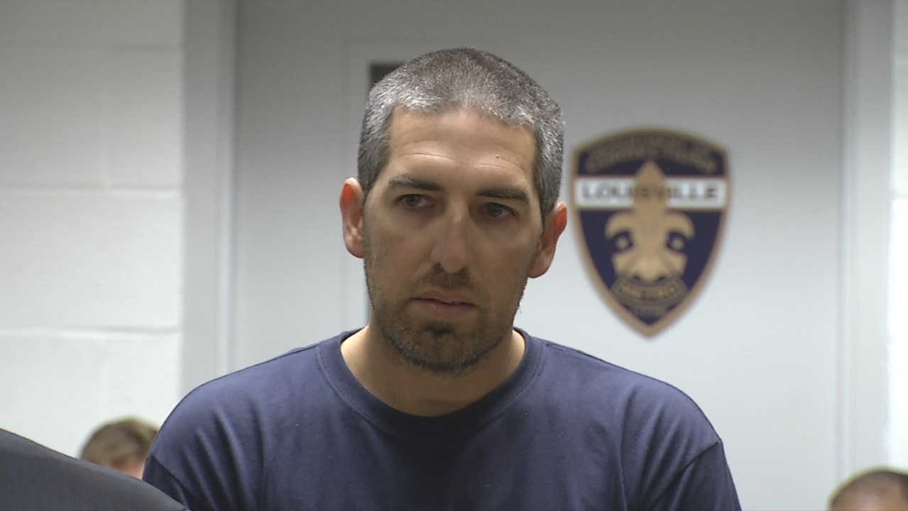Jcps Middle School Teacher Accused Of Seeking Sex With Minor Pleads Not Guilty Wdrb 41